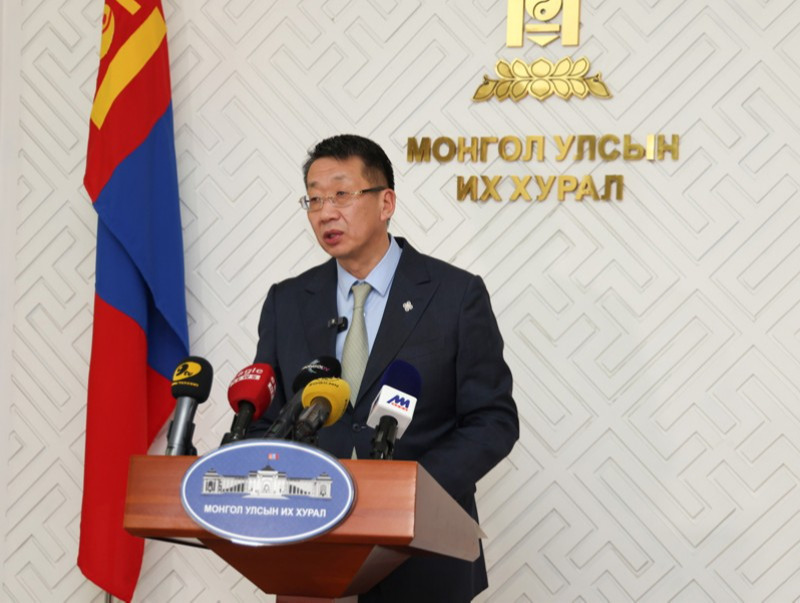 Ажиллах хүчний шилжилт хөдөлгөөний тухай хуульд нэмэлт өөрчлөлт оруулах